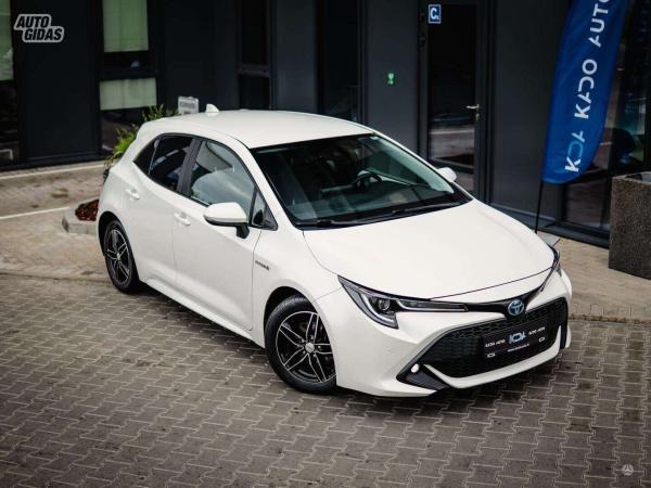 White Toyota Corolla 2019 in Marijampole, with an engine capacity of 1.80 L and mileage of 64 thousand km for 18950 €, photo 3 on AUTOMOTO.COM.LV
