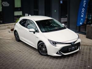 Balts Toyota Corolla 2019 Marijampole, ar dzinēja tilpumu 1.80 L un nobraukumu 64 tūkst. km par 18950 €, foto 4 vietnē AUTOMOTO.COM.LV