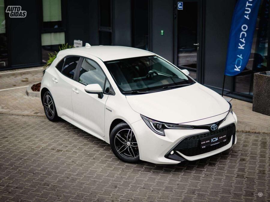Balts Toyota Corolla 2019 Marijampole, ar dzinēja tilpumu 1.80 L un nobraukumu 64 tūkst. km par 18950 €, foto 4 vietnē AUTOMOTO.COM.LV
