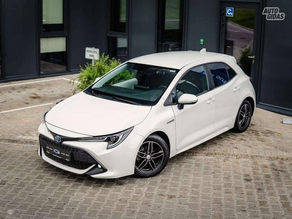 White Toyota Corolla 2019 in Marijampole, with an engine capacity of 1.80 L and mileage of 64 thousand km for 18950 €, photo 5 on AUTOMOTO.COM.LV