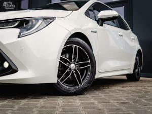 Balts Toyota Corolla 2019 Marijampole, ar dzinēja tilpumu 1.80 L un nobraukumu 64 tūkst. km par 18950 €, foto 8 vietnē AUTOMOTO.COM.LV