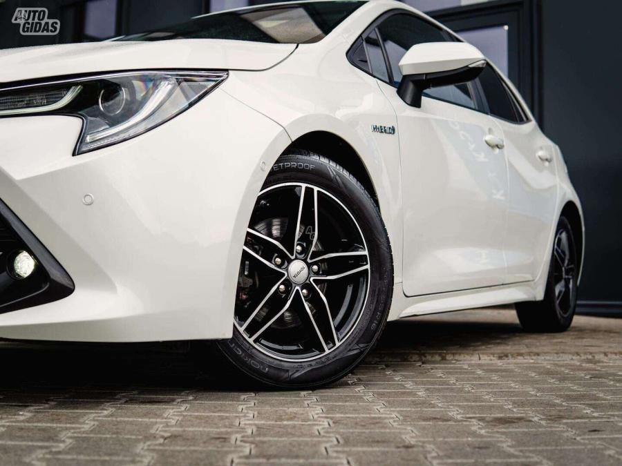 Balts Toyota Corolla 2019 Marijampole, ar dzinēja tilpumu 1.80 L un nobraukumu 64 tūkst. km par 18950 €, foto 8 vietnē AUTOMOTO.COM.LV