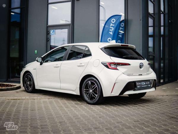 White Toyota Corolla 2019 in Marijampole, with an engine capacity of 1.80 L and mileage of 64 thousand km for 18950 €, photo 10 on AUTOMOTO.COM.LV