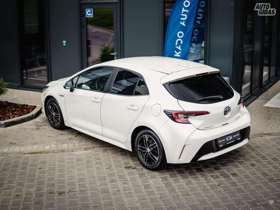 Balts Toyota Corolla 2019 Marijampole, ar dzinēja tilpumu 1.80 L un nobraukumu 64 tūkst. km par 18950 €, foto 13 vietnē AUTOMOTO.COM.LV