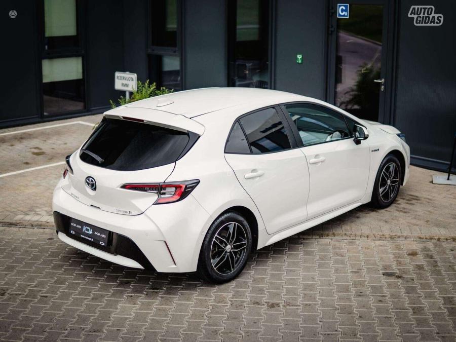 Balts Toyota Corolla 2019 Marijampole, ar dzinēja tilpumu 1.80 L un nobraukumu 64 tūkst. km par 18950 €, foto 14 vietnē AUTOMOTO.COM.LV