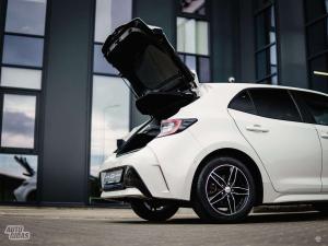 Balts Toyota Corolla 2019 Marijampole, ar dzinēja tilpumu 1.80 L un nobraukumu 64 tūkst. km par 18950 €, foto 16 vietnē AUTOMOTO.COM.LV