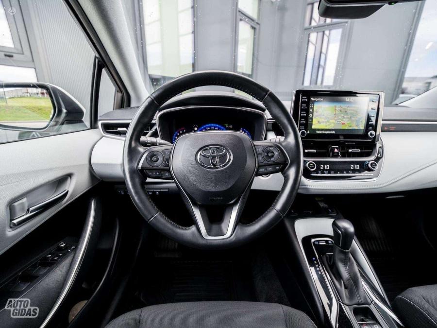 Balts Toyota Corolla 2019 Marijampole, ar dzinēja tilpumu 1.80 L un nobraukumu 64 tūkst. km par 18950 €, foto 19 vietnē AUTOMOTO.COM.LV