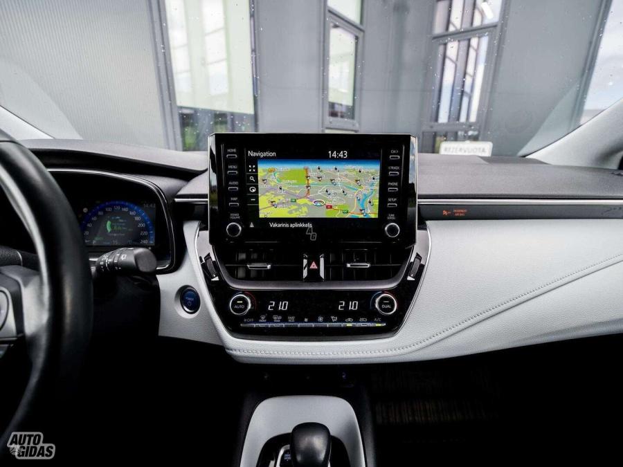 Balts Toyota Corolla 2019 Marijampole, ar dzinēja tilpumu 1.80 L un nobraukumu 64 tūkst. km par 18950 €, foto 23 vietnē AUTOMOTO.COM.LV