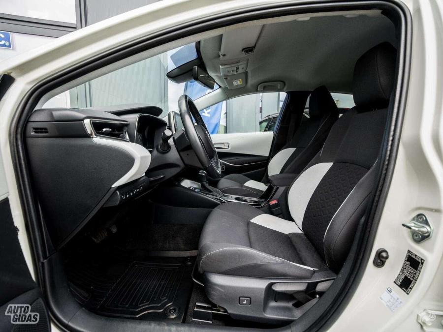 Balts Toyota Corolla 2019 Marijampole, ar dzinēja tilpumu 1.80 L un nobraukumu 64 tūkst. km par 18950 €, foto 27 vietnē AUTOMOTO.COM.LV