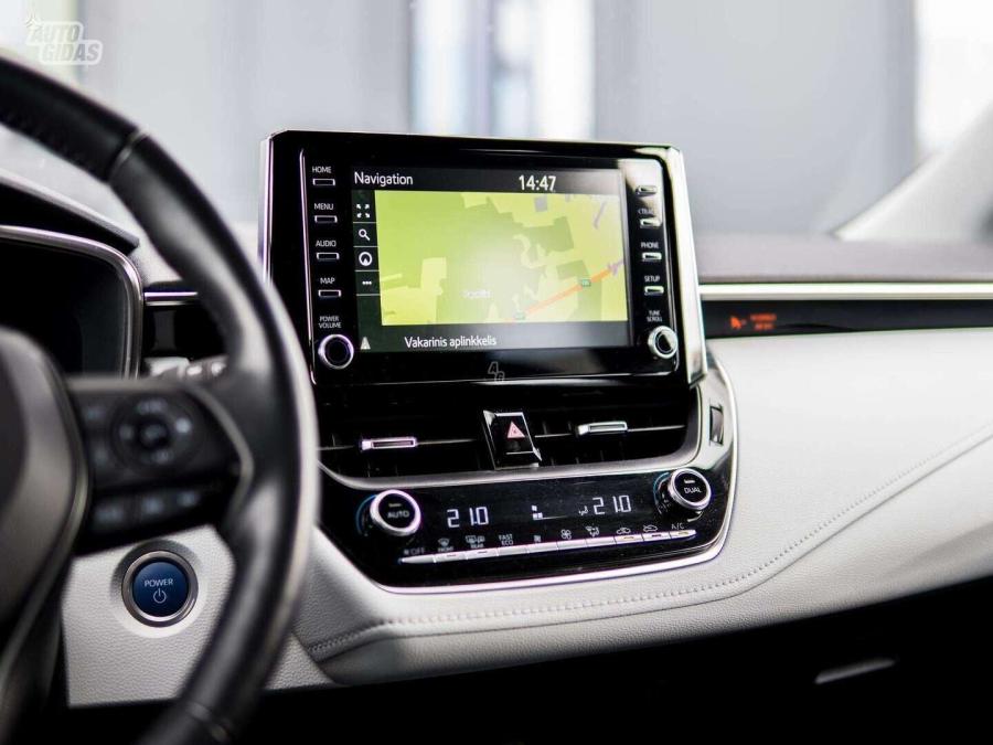 Balts Toyota Corolla 2019 Marijampole, ar dzinēja tilpumu 1.80 L un nobraukumu 64 tūkst. km par 18950 €, foto 31 vietnē AUTOMOTO.COM.LV