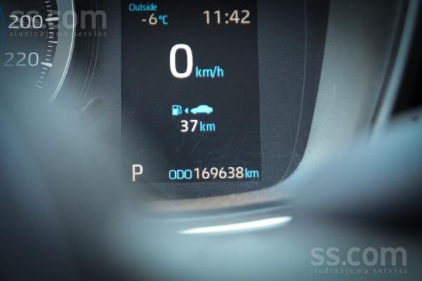 Белый Тойота Королла 2019 в Рига, объемом двигателя 1.80 л и пробегом 170 тыс. км за 16390 €, фото 7 на AUTOMOTO.COM.LV