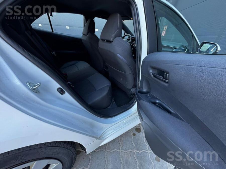 Белый Тойота Королла 2019 в Рига, объемом двигателя 1.20 л и пробегом 307 тыс. км за 8200 €, фото 13 на AUTOMOTO.COM.LV