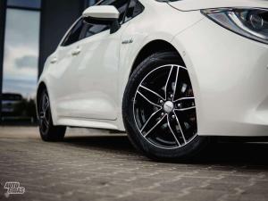 Balts Toyota Corolla 2019 Kauņa, ar dzinēja tilpumu 1.80 L un nobraukumu 64 tūkst. km par 17950 €, foto 7 vietnē AUTOMOTO.COM.LV