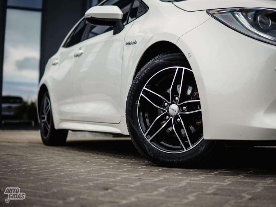 Balts Toyota Corolla 2019 Kauņa, ar dzinēja tilpumu 1.80 L un nobraukumu 64 tūkst. km par 17950 €, foto 7 vietnē AUTOMOTO.COM.LV