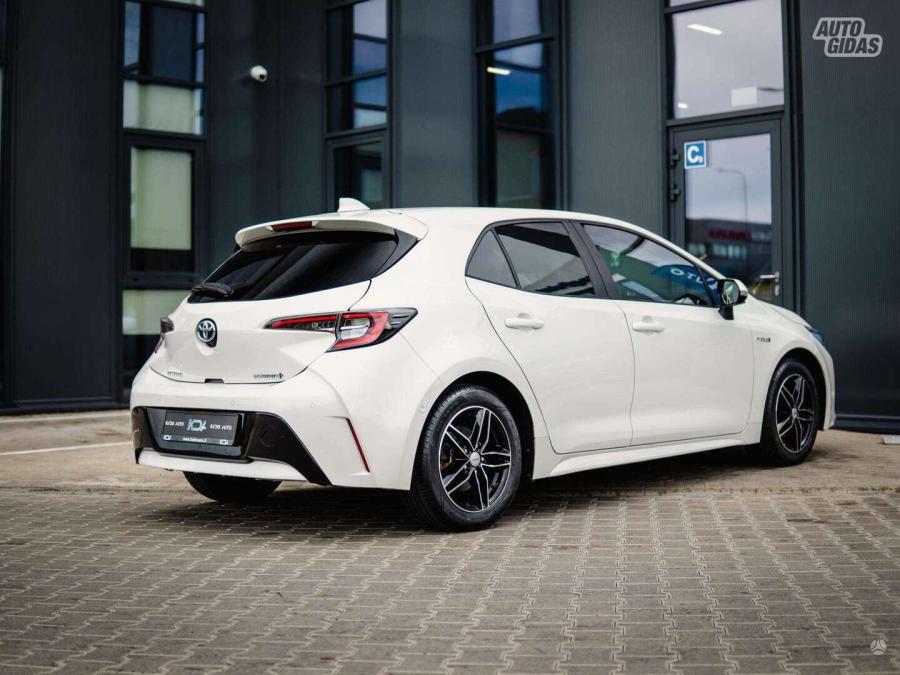 Balts Toyota Corolla 2019 Kauņa, ar dzinēja tilpumu 1.80 L un nobraukumu 64 tūkst. km par 17950 €, foto 12 vietnē AUTOMOTO.COM.LV