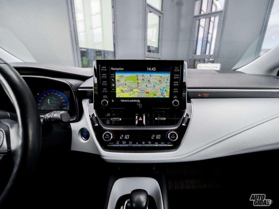 Balts Toyota Corolla 2019 Kauņa, ar dzinēja tilpumu 1.80 L un nobraukumu 64 tūkst. km par 17950 €, foto 23 vietnē AUTOMOTO.COM.LV