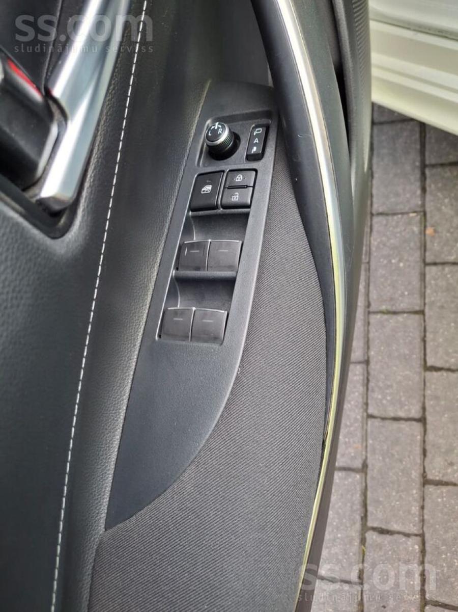 Balts Toyota Corolla 2019 Rīga, ar dzinēja tilpumu 1.80 L un nobraukumu 137 tūkst. km par 14500 €, foto 8 vietnē AUTOMOTO.COM.LV