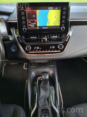 Balts Toyota Corolla 2019 Rīga, ar dzinēja tilpumu 1.80 L un nobraukumu 137 tūkst. km par 14500 €, foto 9 vietnē AUTOMOTO.COM.LV