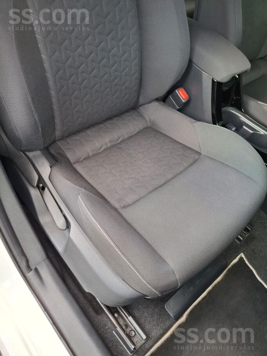 Balts Toyota Corolla 2019 Rīga, ar dzinēja tilpumu 1.80 L un nobraukumu 137 tūkst. km par 14500 €, foto 13 vietnē AUTOMOTO.COM.LV