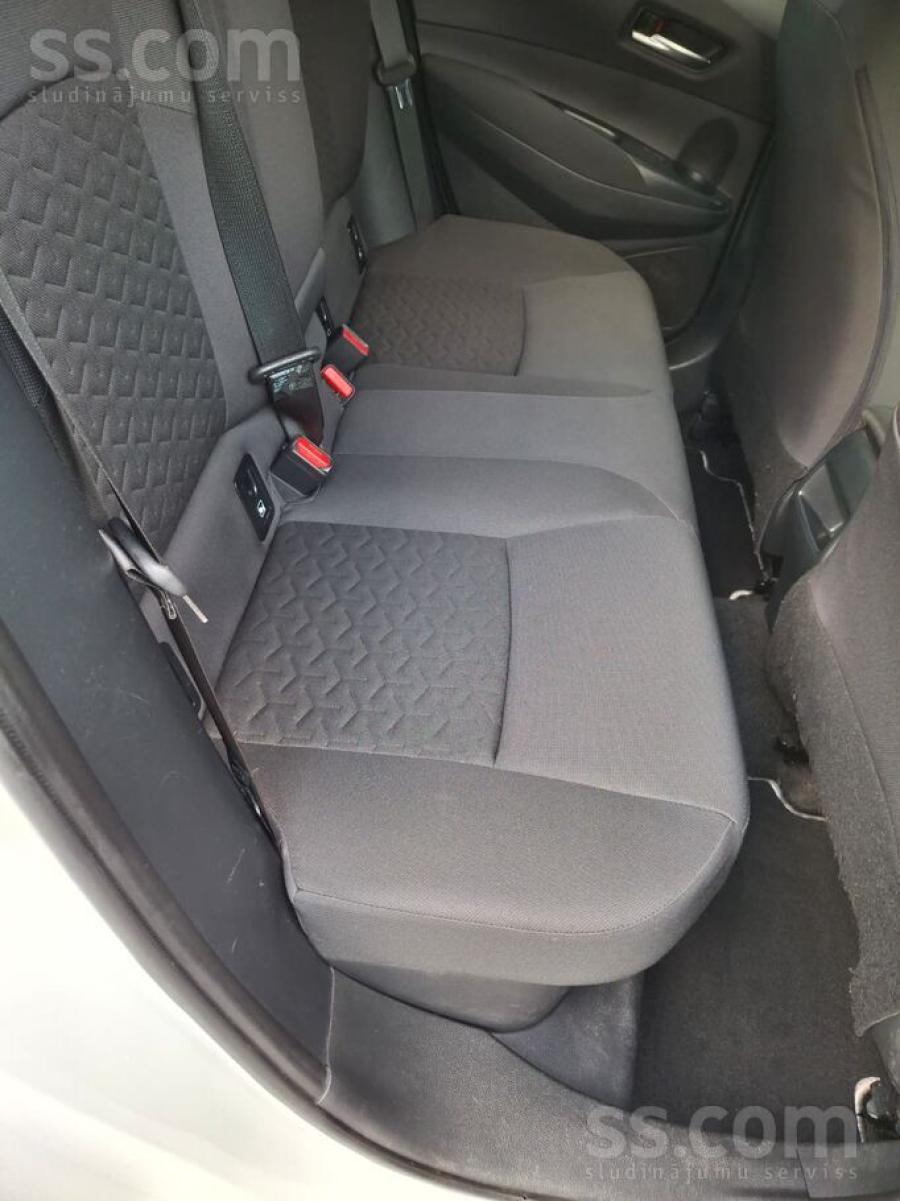 Balts Toyota Corolla 2019 Rīga, ar dzinēja tilpumu 1.80 L un nobraukumu 137 tūkst. km par 14500 €, foto 14 vietnē AUTOMOTO.COM.LV