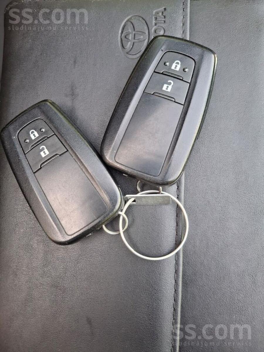 Balts Toyota Corolla 2019 Rīga, ar dzinēja tilpumu 1.80 L un nobraukumu 137 tūkst. km par 14500 €, foto 16 vietnē AUTOMOTO.COM.LV