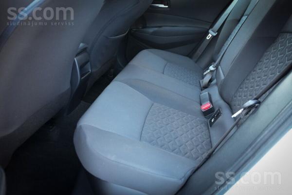 White Toyota Corolla 2019 in Riga, with an engine capacity of 1.80 L and mileage of 169 thousand km for 15790 €, photo 8 on AUTOMOTO.COM.LV