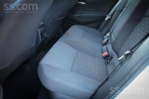 White Toyota Corolla 2019 in Riga, with an engine capacity of 1.80 L and mileage of 169 thousand km for 15790 €, photo 9 on AUTOMOTO.COM.LV