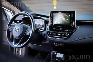 White Toyota Corolla 2019 in Riga, with an engine capacity of 1.80 L and mileage of 169 thousand km for 15790 €, photo 19 on AUTOMOTO.COM.LV
