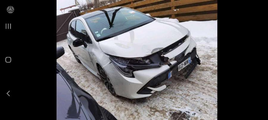 Balts Toyota Corolla 2020 Kauņa, ar dzinēja tilpumu 1.99 L un nobraukumu 105 tūkst. km par 6450 €, foto 3 vietnē AUTOMOTO.COM.LV