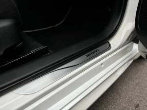 White Toyota Corolla 2020 in Riga, with an engine capacity of 2.00 L and mileage of 90 thousand km for 18500 €, photo 21 on AUTOMOTO.COM.LV
