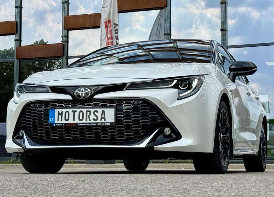 Balts Toyota Corolla 2020 Kauņa, ar dzinēja tilpumu 1.80 L un nobraukumu 117 tūkst. km par 17890 €, foto 1 vietnē AUTOMOTO.COM.LV