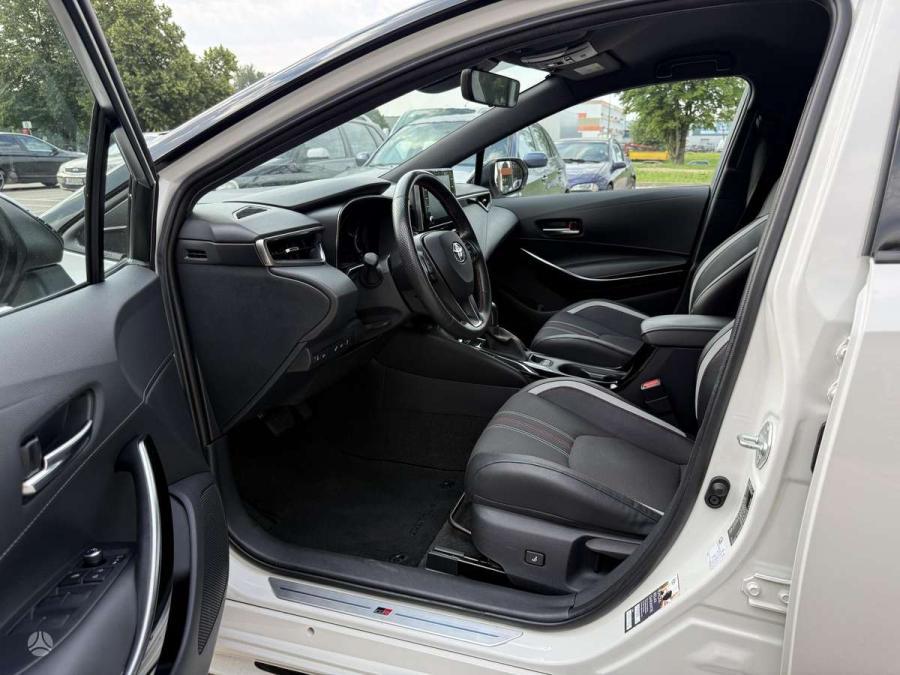 Balts Toyota Corolla 2020 Kauņa, ar dzinēja tilpumu 1.80 L un nobraukumu 117 tūkst. km par 17890 €, foto 9 vietnē AUTOMOTO.COM.LV