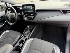 Balts Toyota Corolla 2020 Kauņa, ar dzinēja tilpumu 1.80 L un nobraukumu 117 tūkst. km par 17890 €, foto 24 vietnē AUTOMOTO.COM.LV