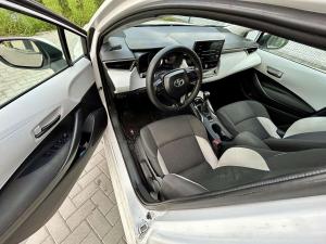 White Toyota Corolla 2020 in Klaipeda, with an engine capacity of 1.20 L and mileage of 250 thousand km for 9100 €, photo 10 on AUTOMOTO.COM.LV