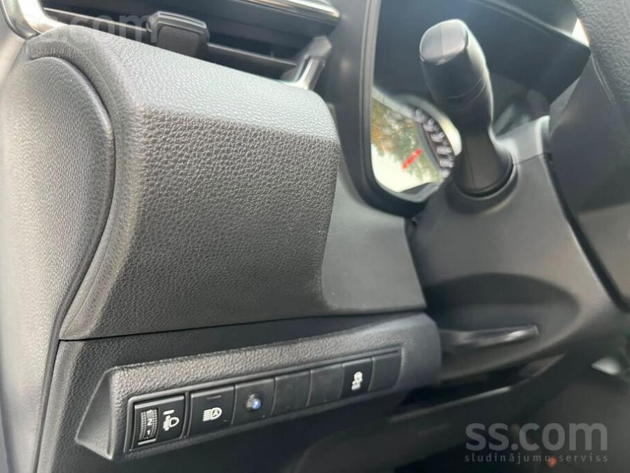 Balts Toyota Corolla 2020 Rīga, ar dzinēja tilpumu 1.20 L un nobraukumu 234 tūkst. km par 8500 €, foto 24 vietnē AUTOMOTO.COM.LV