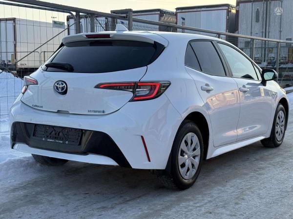 Balts Toyota Corolla 2021 Viļņa, ar dzinēja tilpumu 1.80 L un nobraukumu 168 tūkst. km par 13600 €, foto 1 vietnē AUTOMOTO.COM.LV