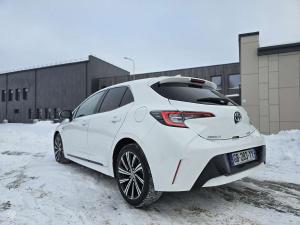 White Toyota Corolla 2021 in Taurage, with an engine capacity of 1.80 L and mileage of 178 thousand km for 13900 €, photo 7 on AUTOMOTO.COM.LV