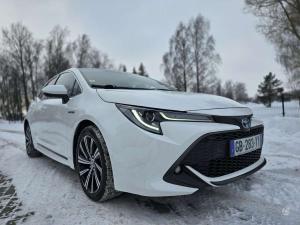 White Toyota Corolla 2021 in Taurage, with an engine capacity of 1.80 L and mileage of 178 thousand km for 13900 €, photo 12 on AUTOMOTO.COM.LV
