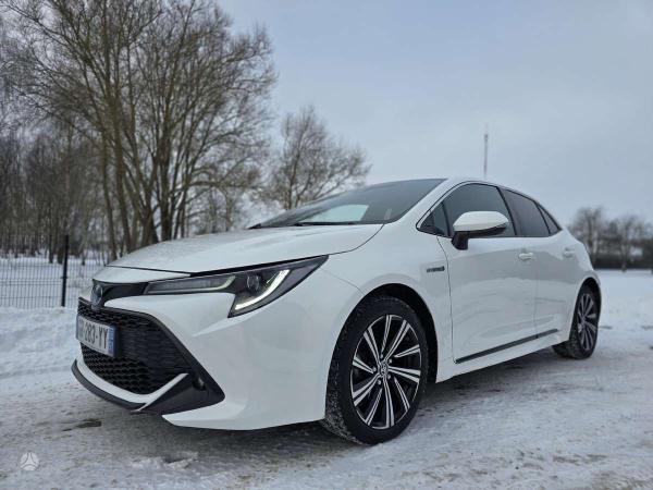 Balts Toyota Corolla 2021 Tauragė, ar dzinēja tilpumu 1.80 L un nobraukumu 178 tūkst. km par 13700 €, foto 1 vietnē AUTOMOTO.COM.LV