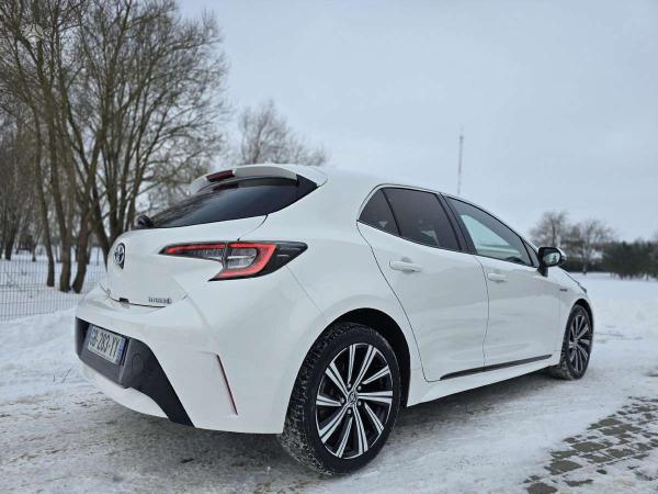 Balts Toyota Corolla 2021 Tauragė, ar dzinēja tilpumu 1.80 L un nobraukumu 178 tūkst. km par 13700 €, foto 4 vietnē AUTOMOTO.COM.LV