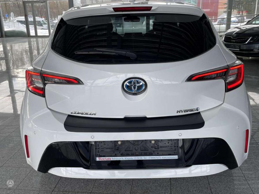 Balts Toyota Corolla 2021 Klaipėda, ar dzinēja tilpumu 1.80 L un nobraukumu 156 tūkst. km par 13456 €, foto 5 vietnē AUTOMOTO.COM.LV