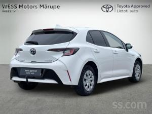 Balts Toyota Corolla 2021 Rīga, ar dzinēja tilpumu 1.80 L un nobraukumu 115 tūkst. km par 15990 €, foto 3 vietnē AUTOMOTO.COM.LV