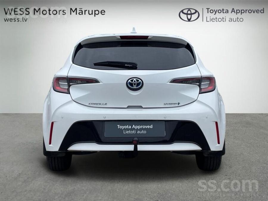 Balts Toyota Corolla 2021 Rīga, ar dzinēja tilpumu 1.80 L un nobraukumu 115 tūkst. km par 15990 €, foto 5 vietnē AUTOMOTO.COM.LV