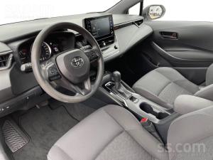 Balts Toyota Corolla 2021 Rīga, ar dzinēja tilpumu 1.80 L un nobraukumu 115 tūkst. km par 15990 €, foto 12 vietnē AUTOMOTO.COM.LV