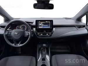White Toyota Corolla 2021 in Riga, with an engine capacity of 1.80 L and mileage of 217 thousand km for 13990 €, photo 9 on AUTOMOTO.COM.LV