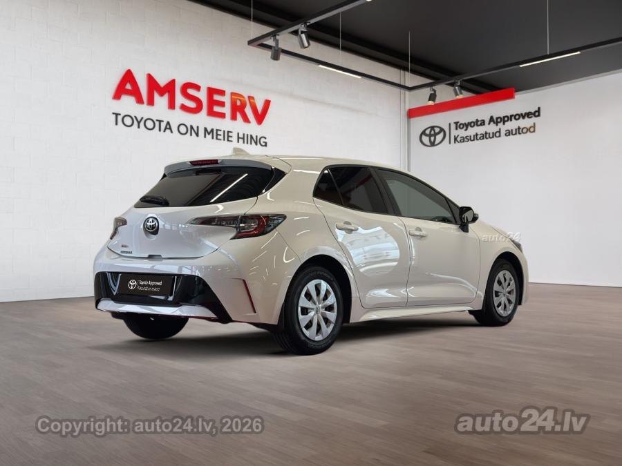 White Toyota Corolla 2021 in Tartu, with an engine capacity of 1.20 L and mileage of 90 thousand km for 13990 €, photo 3 on AUTOMOTO.COM.LV