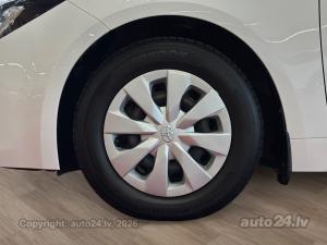 White Toyota Corolla 2021 in Tartu, with an engine capacity of 1.20 L and mileage of 90 thousand km for 13990 €, photo 16 on AUTOMOTO.COM.LV