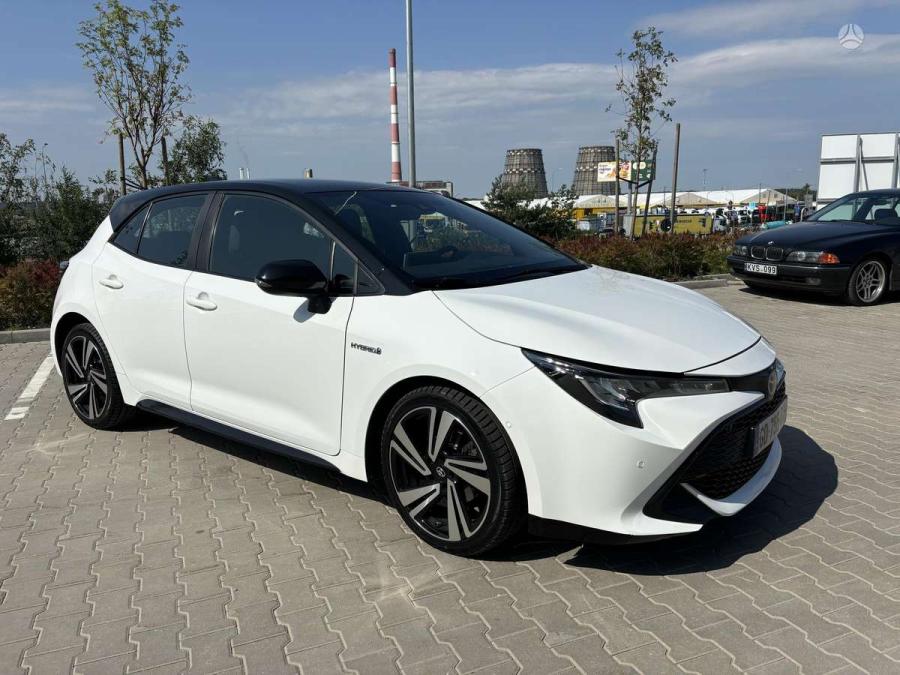 Белый Тойота Королла 2021 в Вильнюс, объемом двигателя 1.80 л и пробегом 190 тыс. км за 14200 €, фото 3 на AUTOMOTO.COM.LV