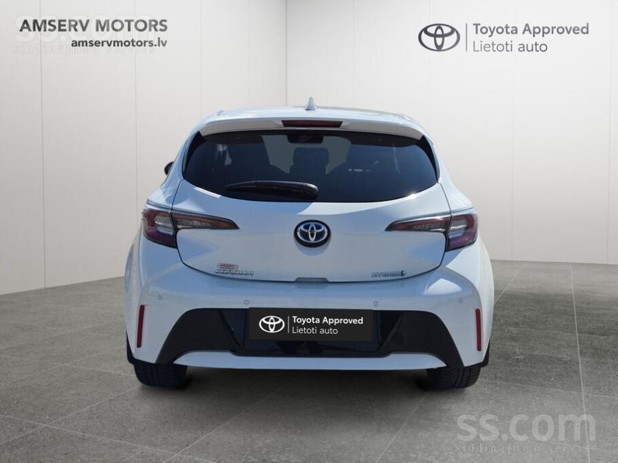 Balts Toyota Corolla 2022 Rīga, ar dzinēja tilpumu 1.80 L un nobraukumu 30 tūkst. km par 18900 €, foto 3 vietnē AUTOMOTO.COM.LV