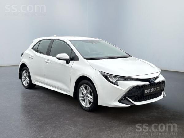 White Toyota Corolla 2022 in Riga, with an engine capacity of 1.80 L and mileage of 103 thousand km for 15920 €, photo 7 on AUTOMOTO.COM.LV